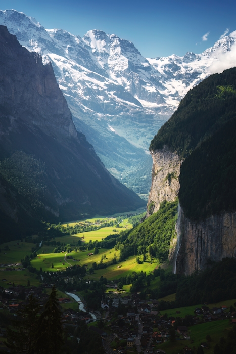 Majestic Mountain Valley Wallpaper - happywall.com