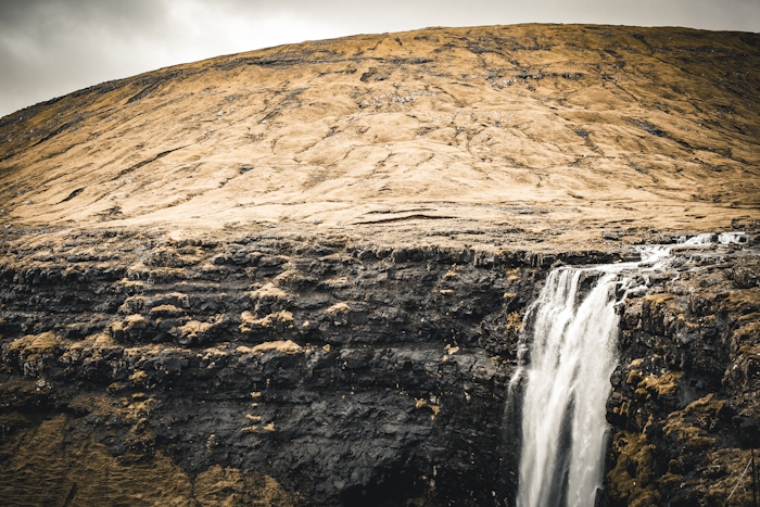 Golden Cliff Waterfall View - Happywall.com