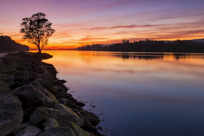 Twilight Reflection Landscape Wallpaper