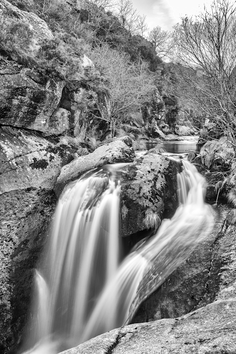 Silent Cascade Wallpaper - happywall.com