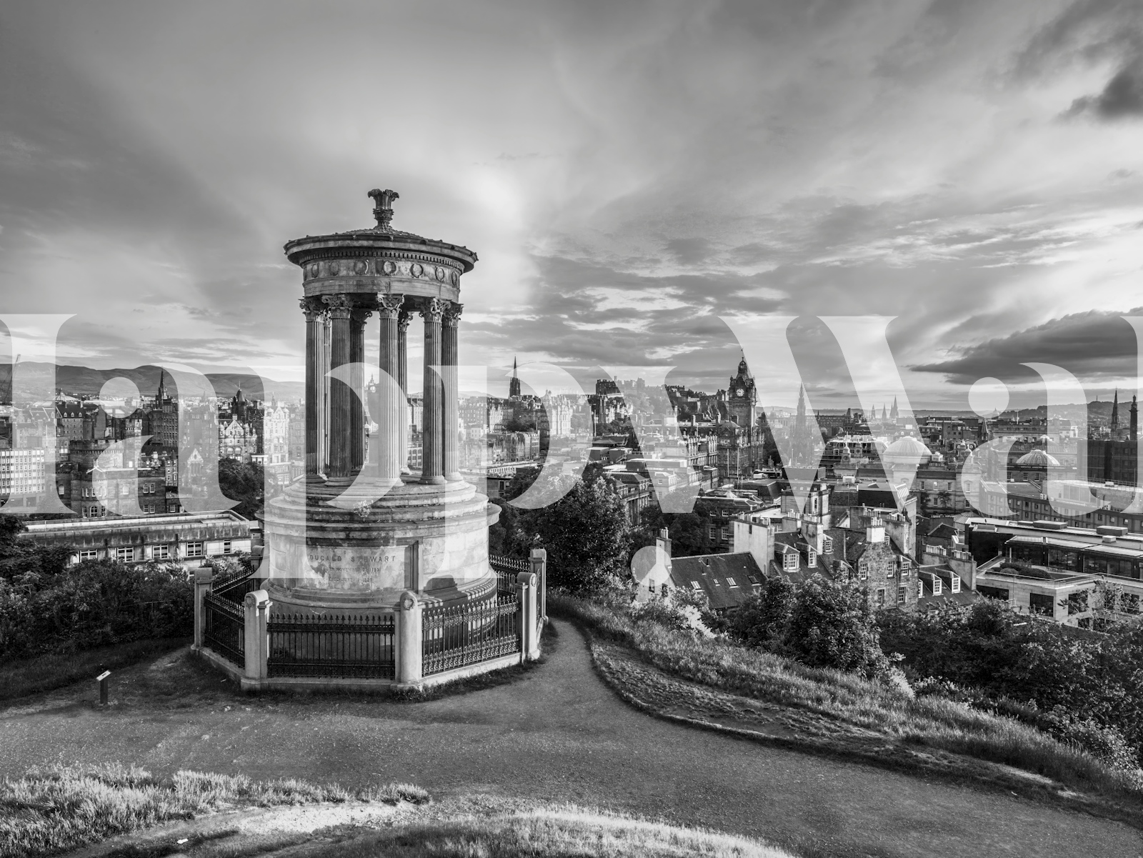 Classical City Charm Wallpaper