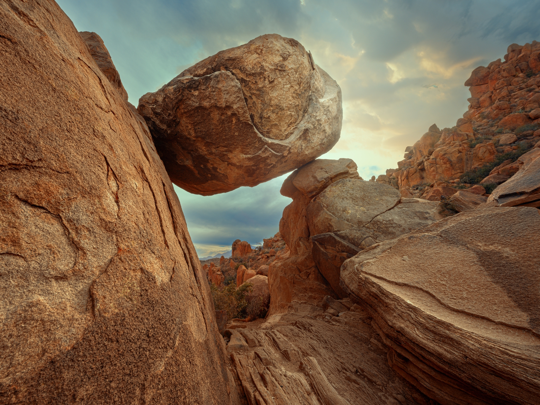 Balanced Rock Wallpaper - Stunning Nature Mural | Happywall