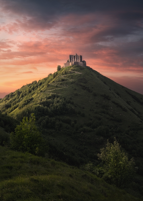 The Castle on the Hill Wallpaper - Happywall