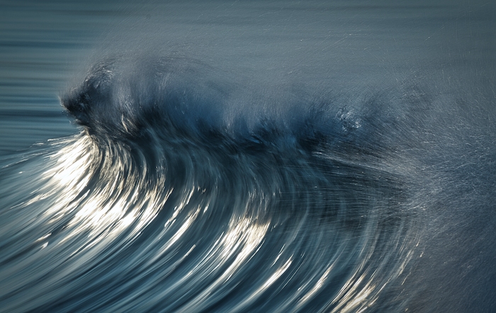 Blue Ocean Wave Wallpaper