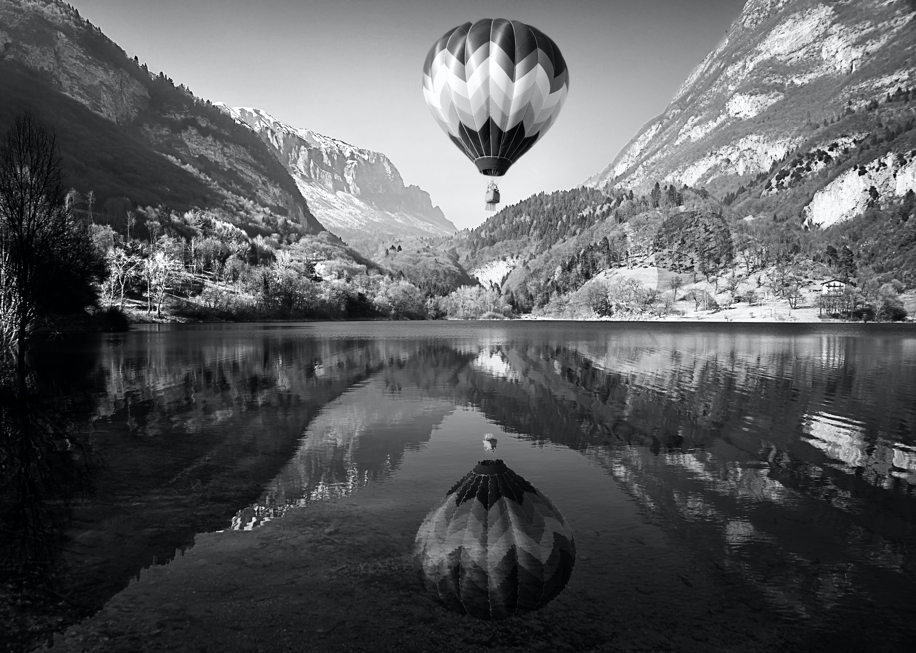 La Mongolfiera Wallpaper - Hot Air Balloon Wall Mural | Happywall