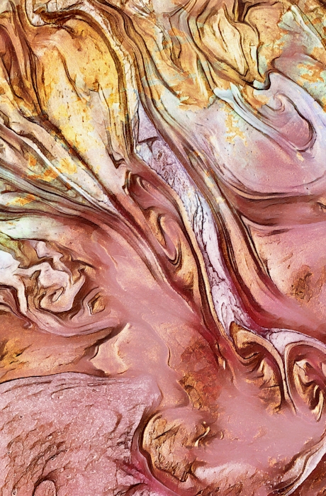 Flowing Gold Blush Texture Wallpaper | Happywall