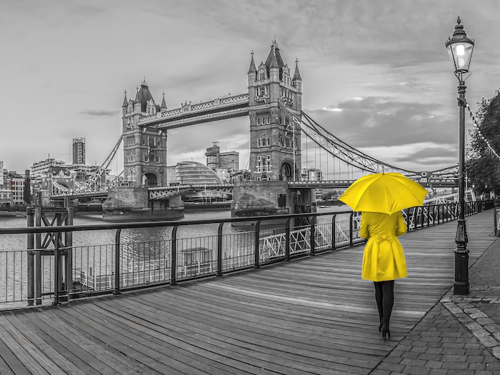 Women near Tower Bridge Wallpaper - Happywall
