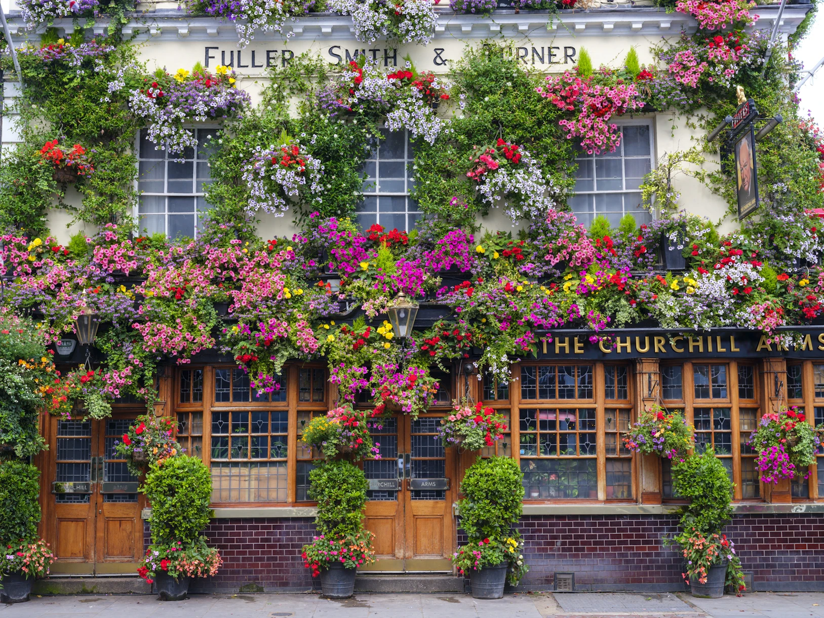 The Churchill Arms Pub Wallpaper - Happywall
