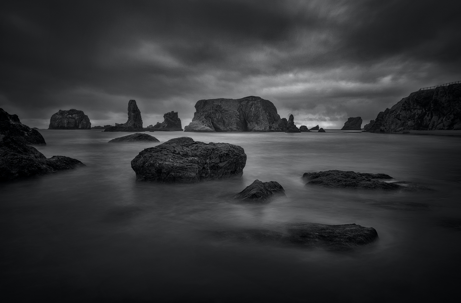 Gloomy Morning at Bandon Beach Wallpaper - Happywall