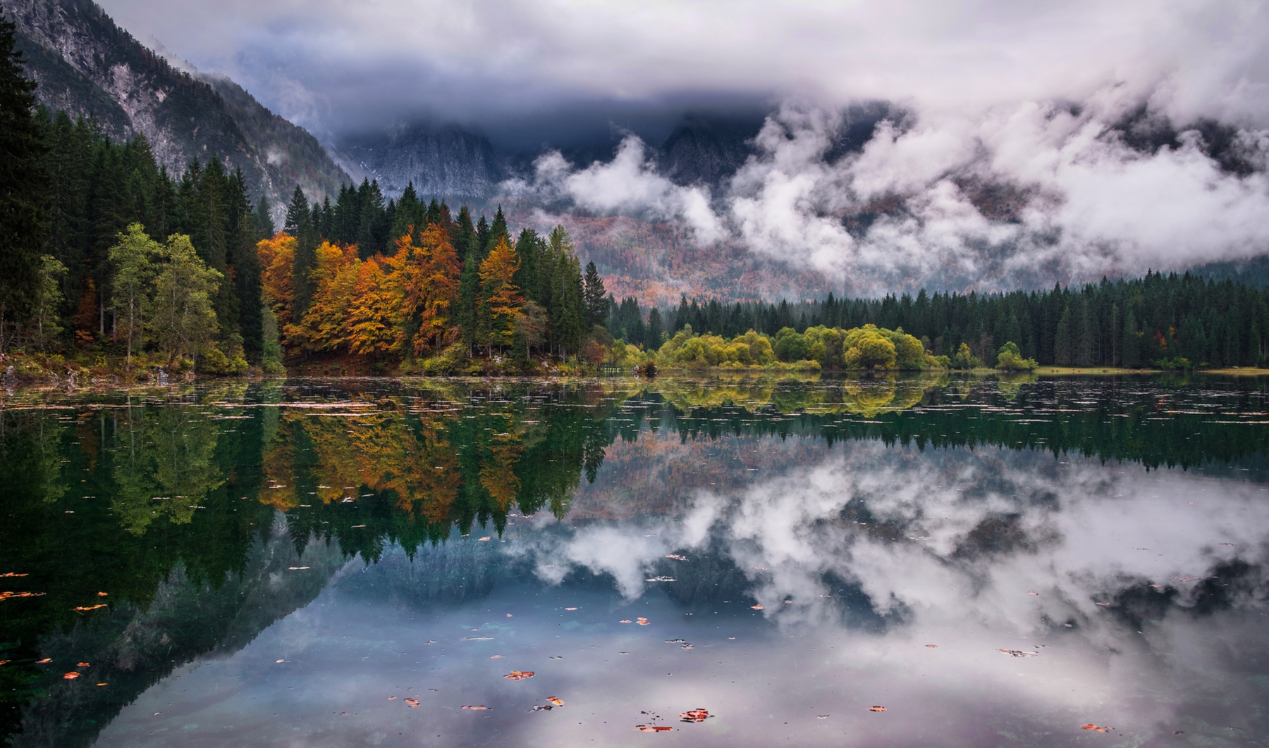 Fusine lake wallpaper - Happywall