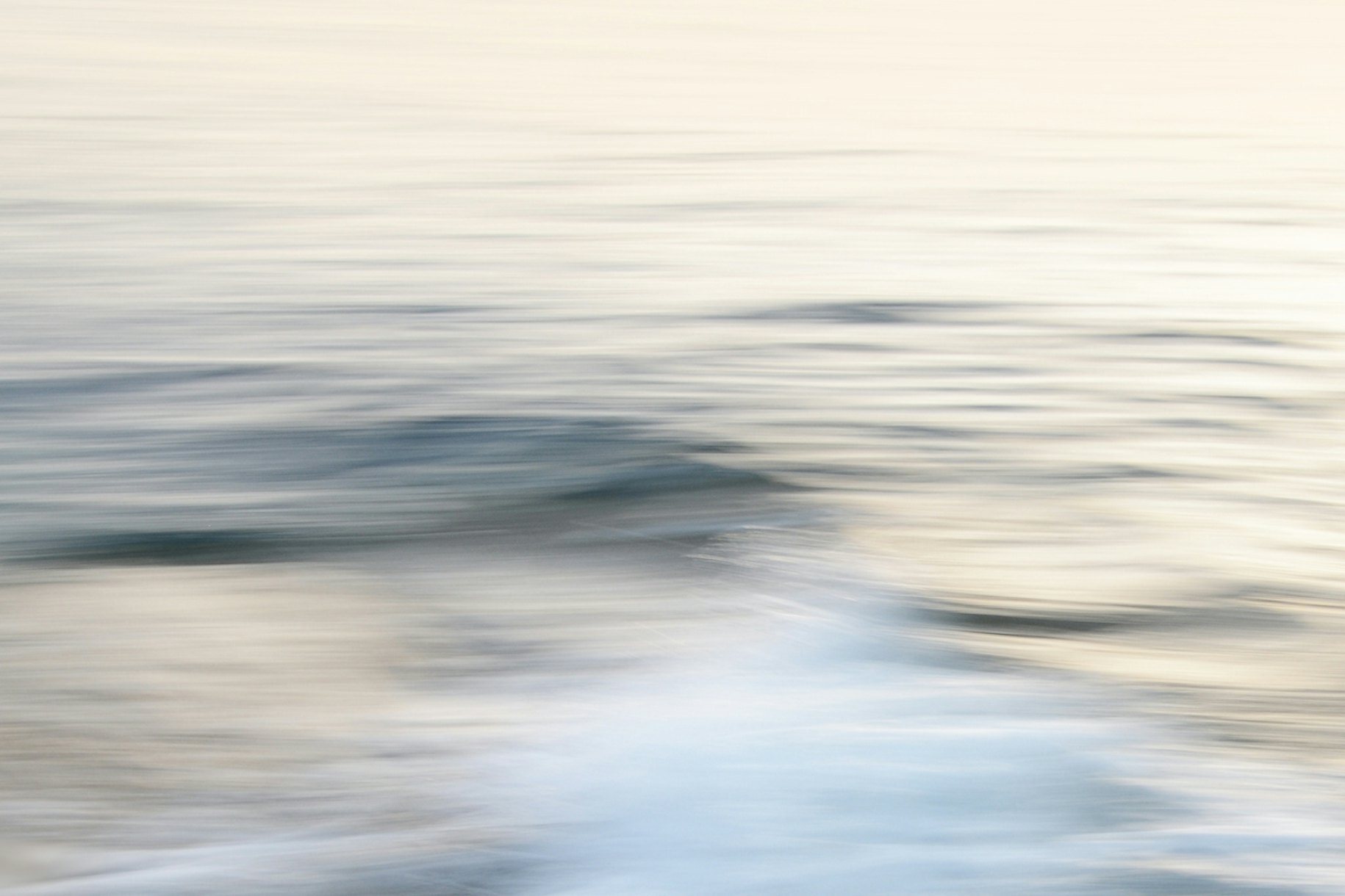 Silent Wave wallpaper - Happywall