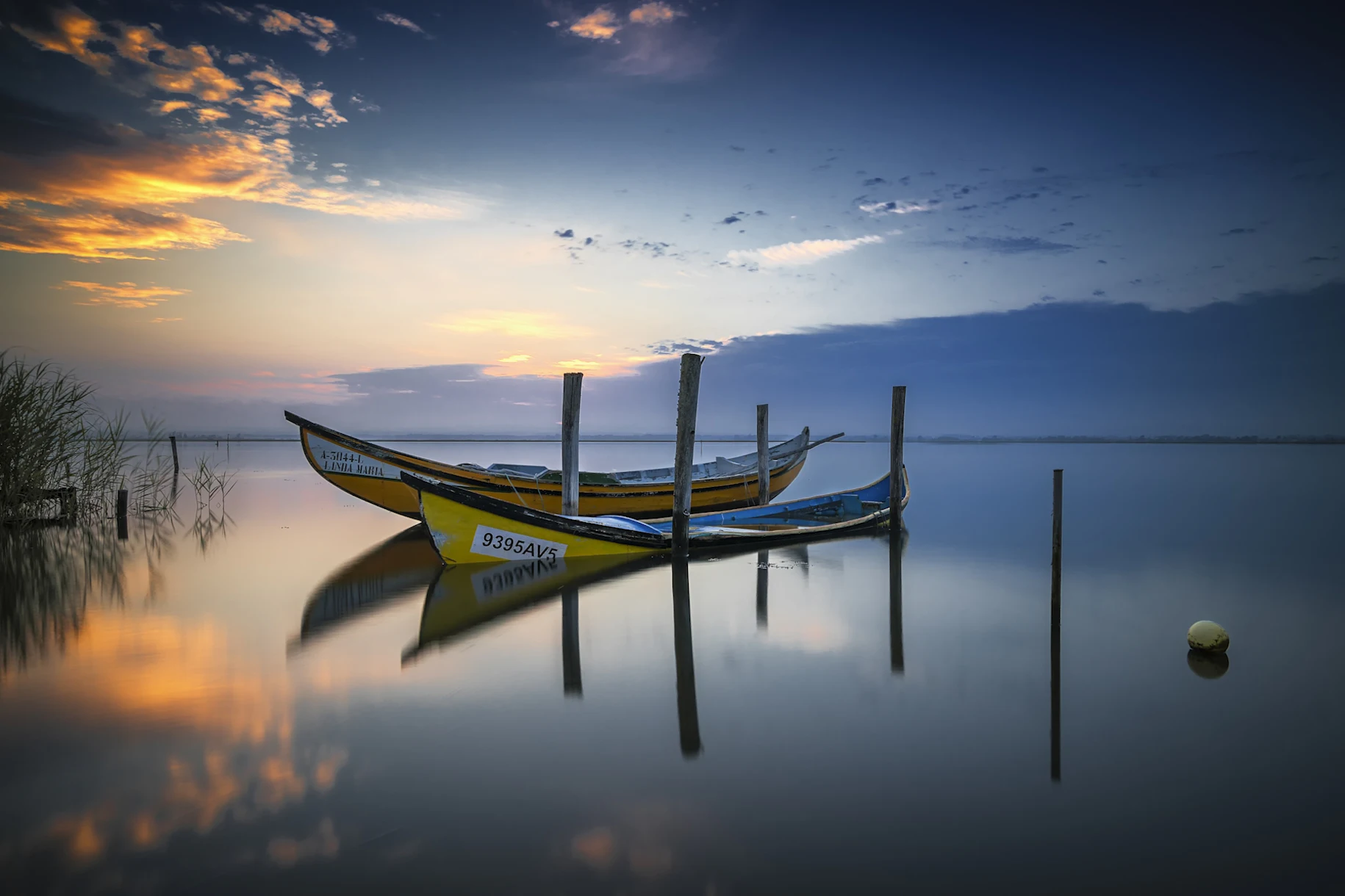 The boats wallpaper - Happywall