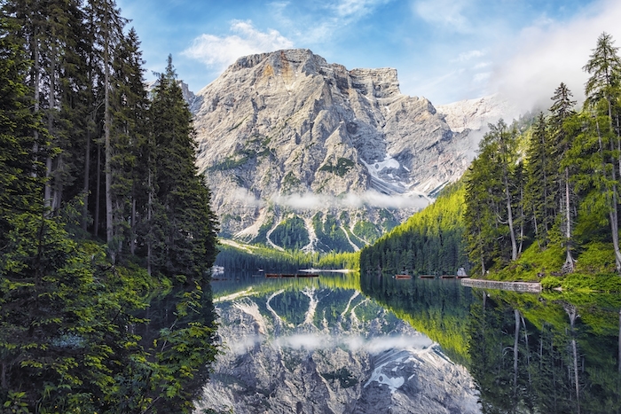 Lago di Braies Wallpaper - Stunning Landscape Wallpapers