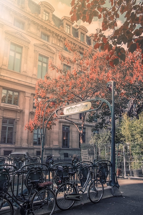 Vintage Parisian Street Wallpaper