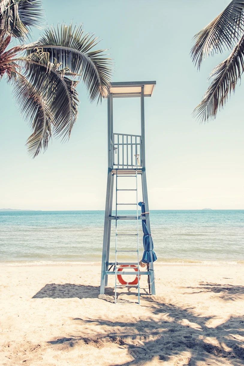 Lifeguard Stand wallpaper | Happywall