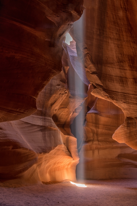 Canyon Light Beam Wallpaper
