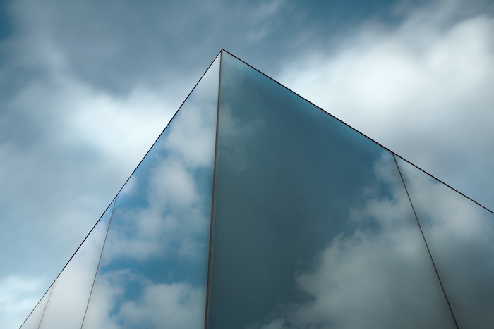 Sky Reflection Wallpaper for Modern Interiors
