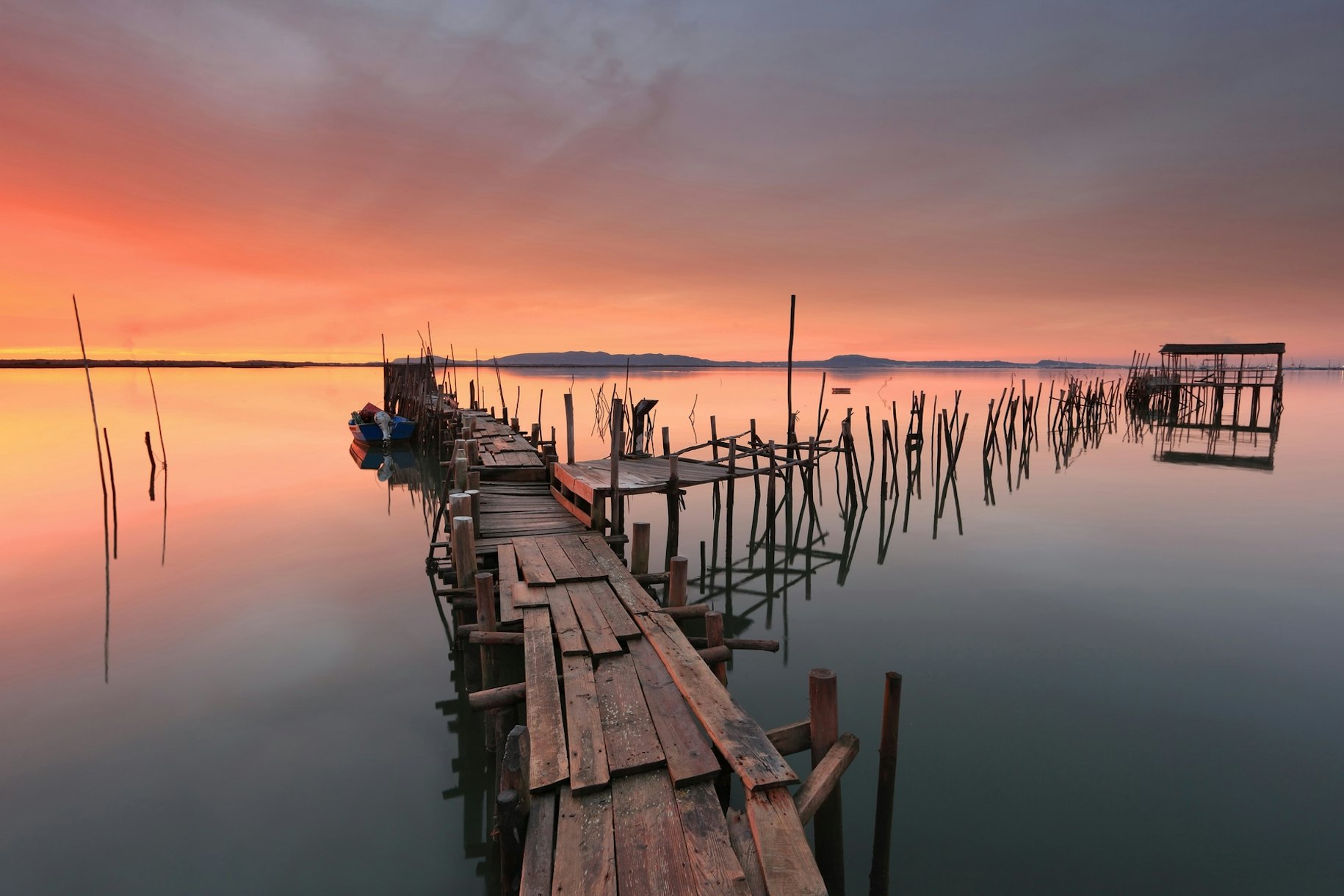 The Last Light Wallpaper | Happywall