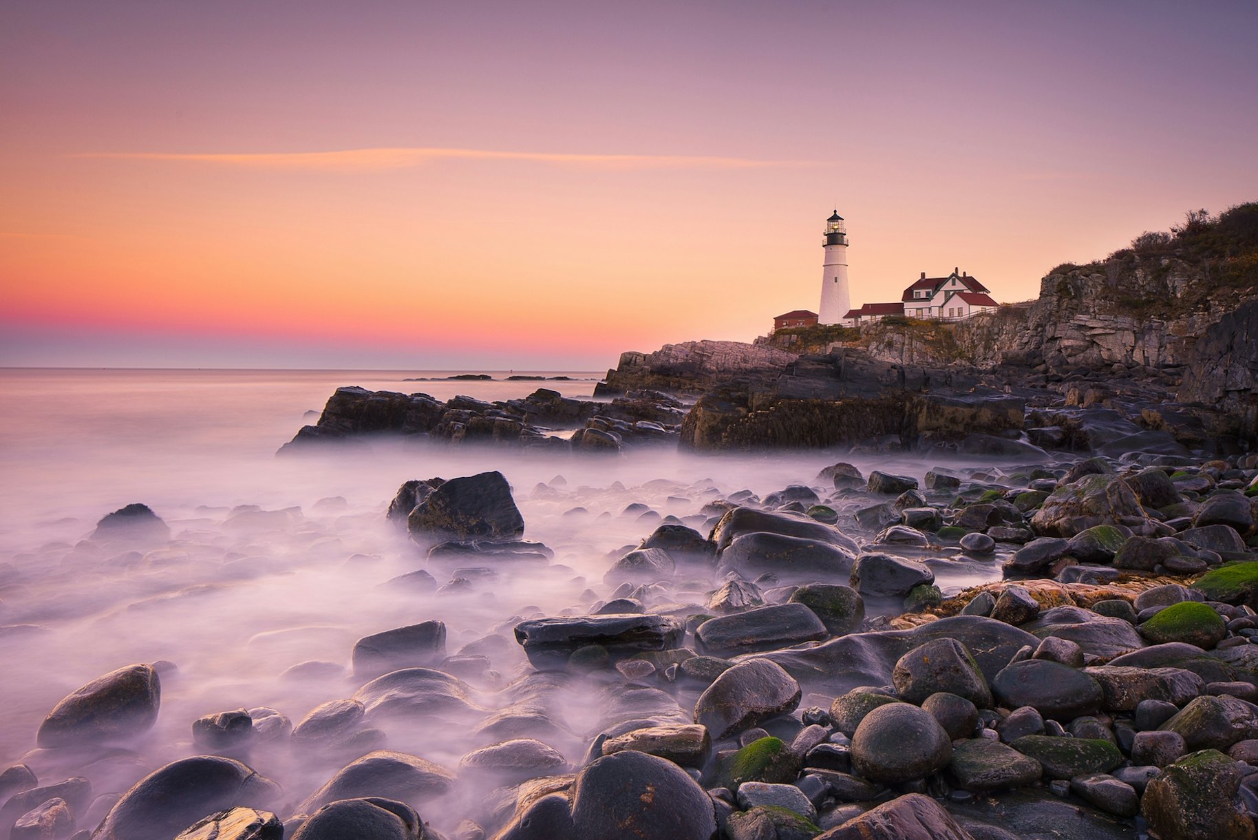Portland Headlight Wallpaper | Happywall