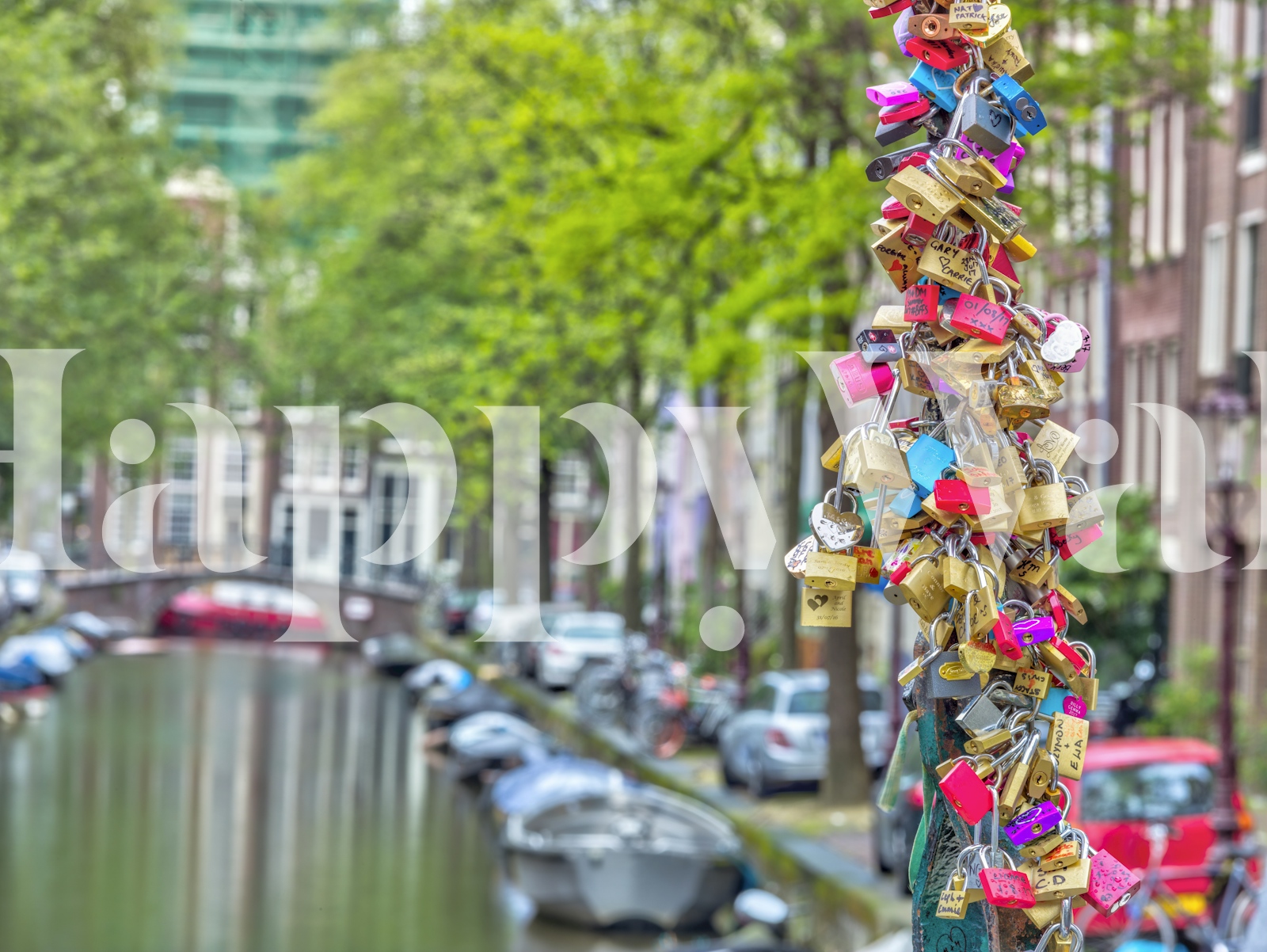 Love Locks Bridge Wallpaper | Happywall