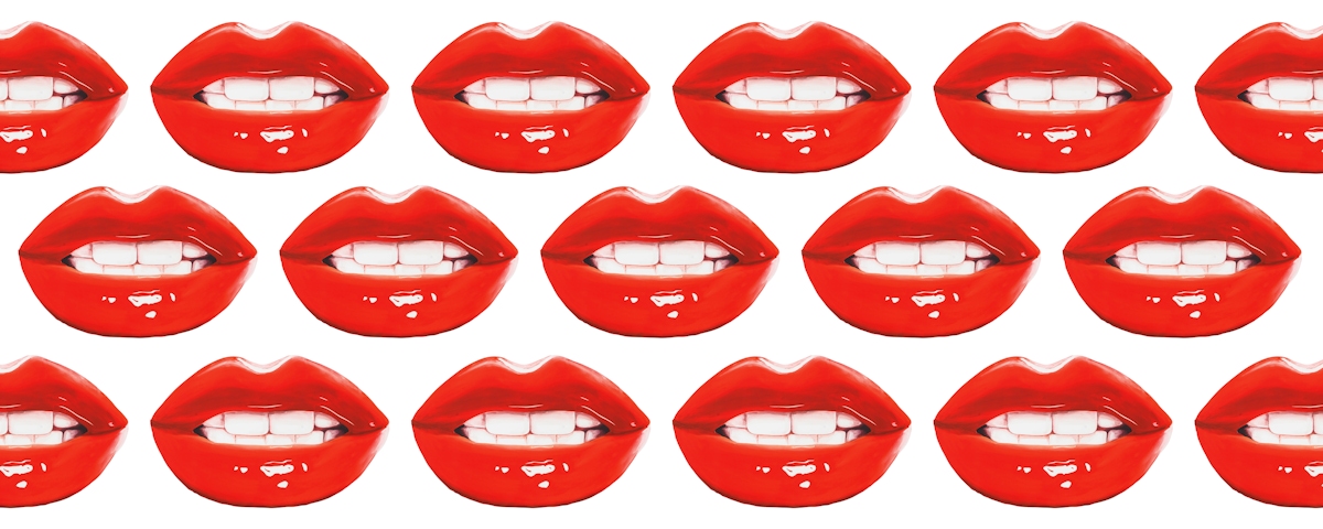 Red Lips Pattern Wallpaper for Bold Decor