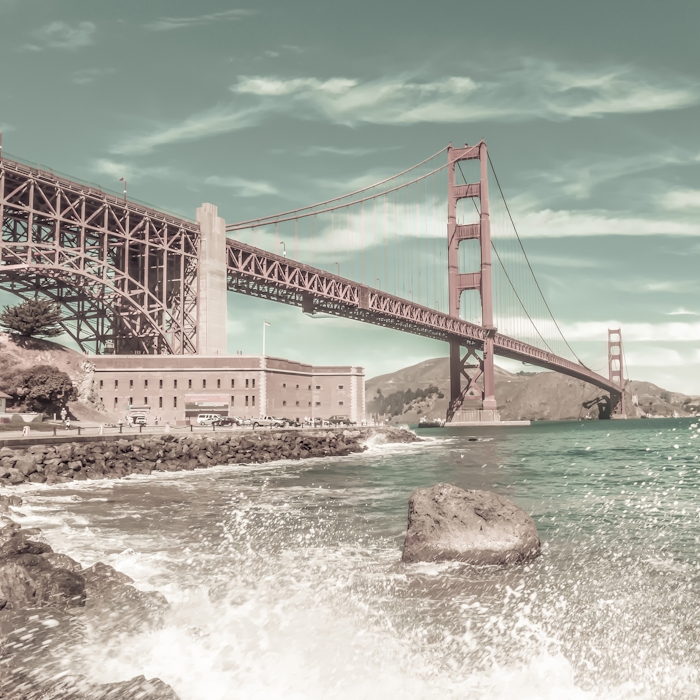 Vintage Golden Gate Bridge Coastal Wallpaper