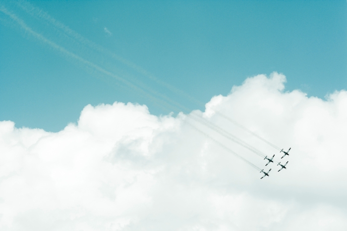 Aerial Show III Wallpaper | happywall.com